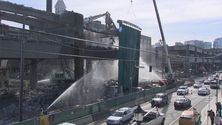 Viaduct demolition brings the end of an era to Seattle's waterfront ...