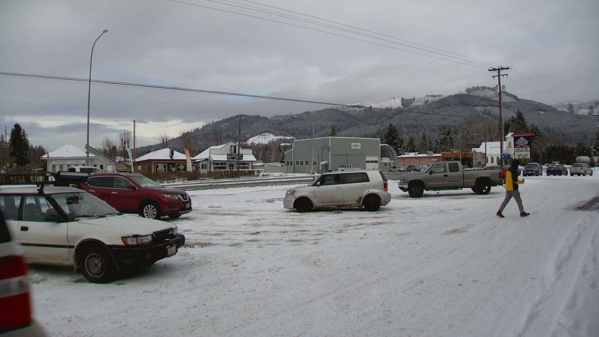 Canceled classes and 24/7 snow plows: Winter weather hits Whatcom ...