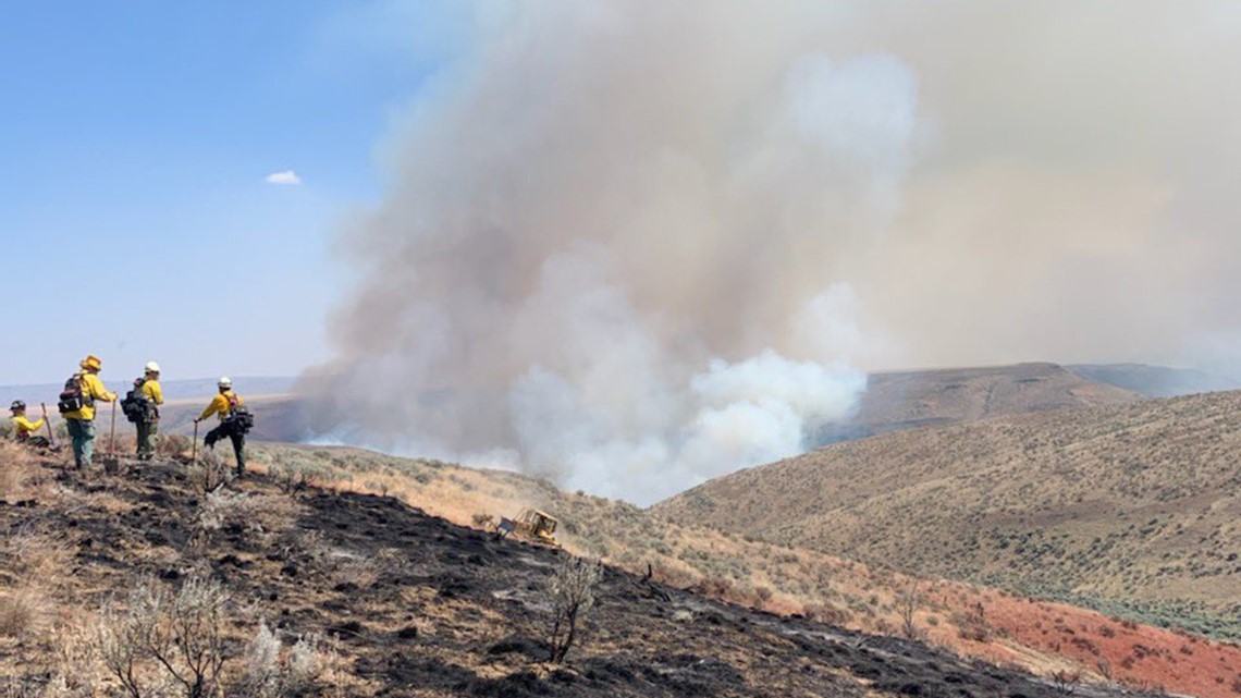 Batterman Fire now 100% contained, evacuation orders loosened | king5.com