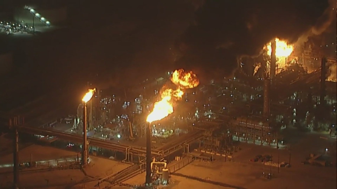 Massive fire breaks out at Chevron refinery in southern California ...
