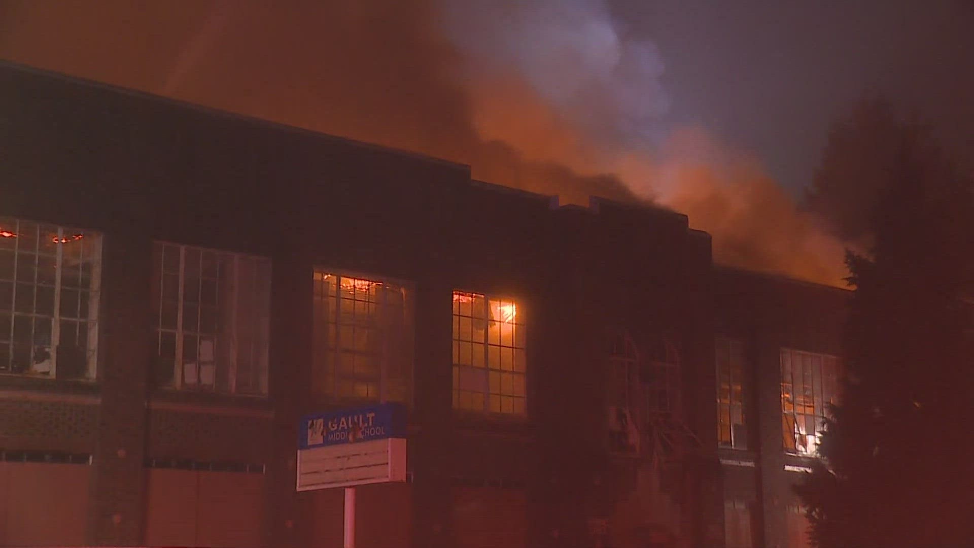 BREAKING: Fire at abandoned school in Tacoma | king5.com