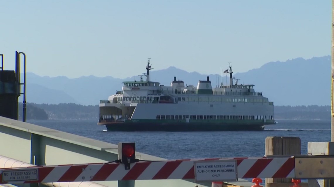300,000 people expected to travel on Washington State Ferries this ...