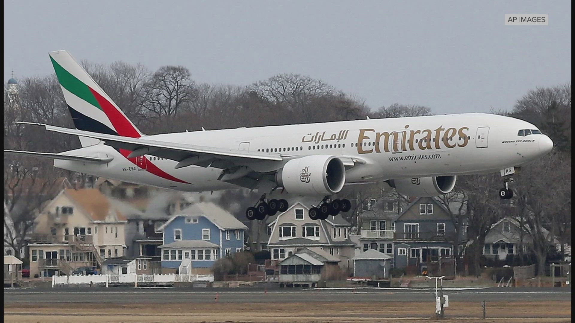 Emirates Airlines becomes biggest customer of Boeing's new 777-9 jets ...