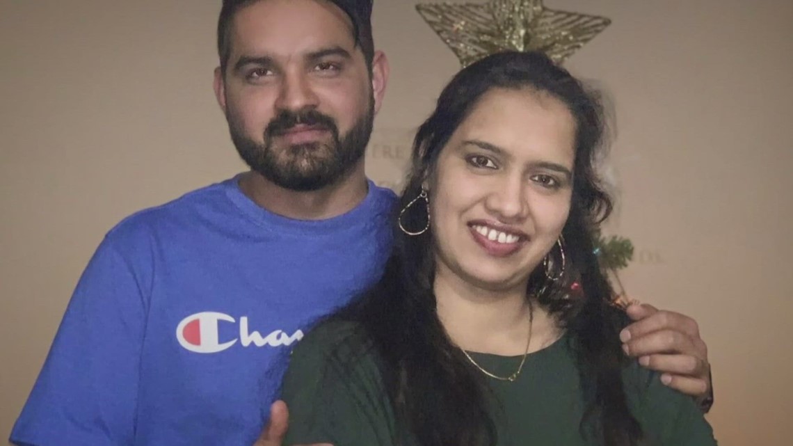 Parents of 2 young children killed in distracted-driving crash near ...