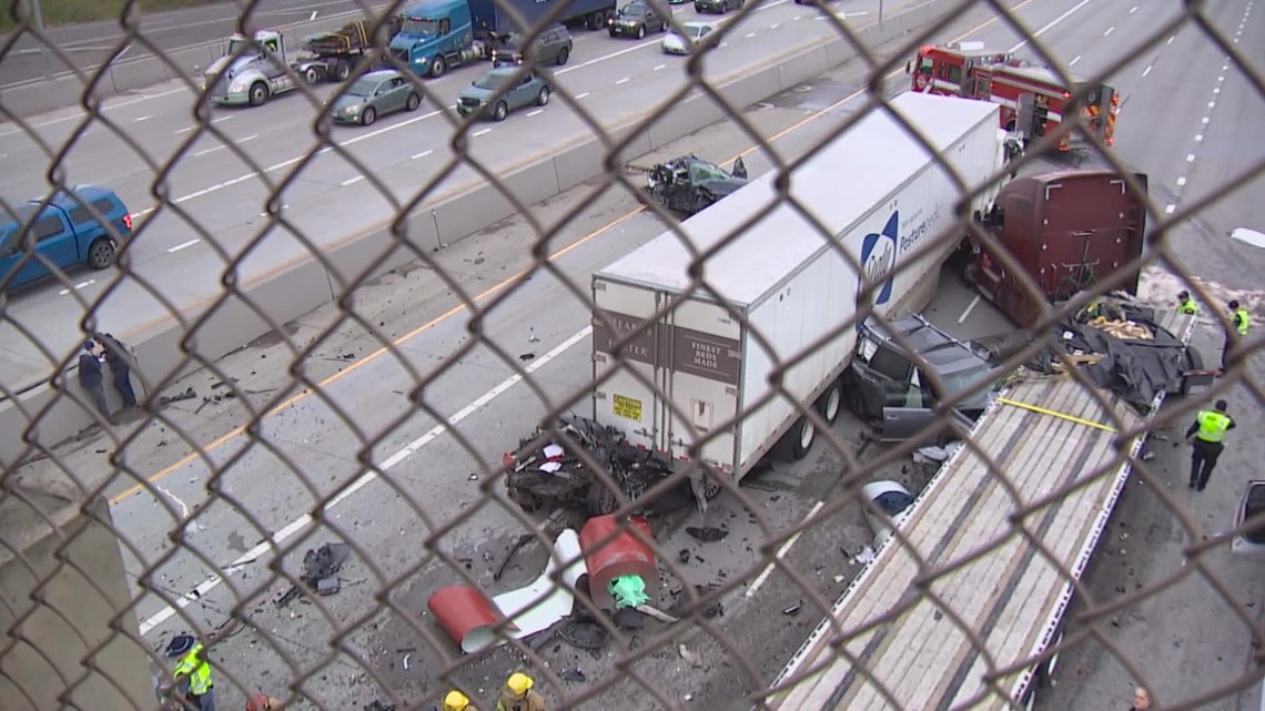 Truck driver involved in deadly Tacoma crash to appear in court | king5.com