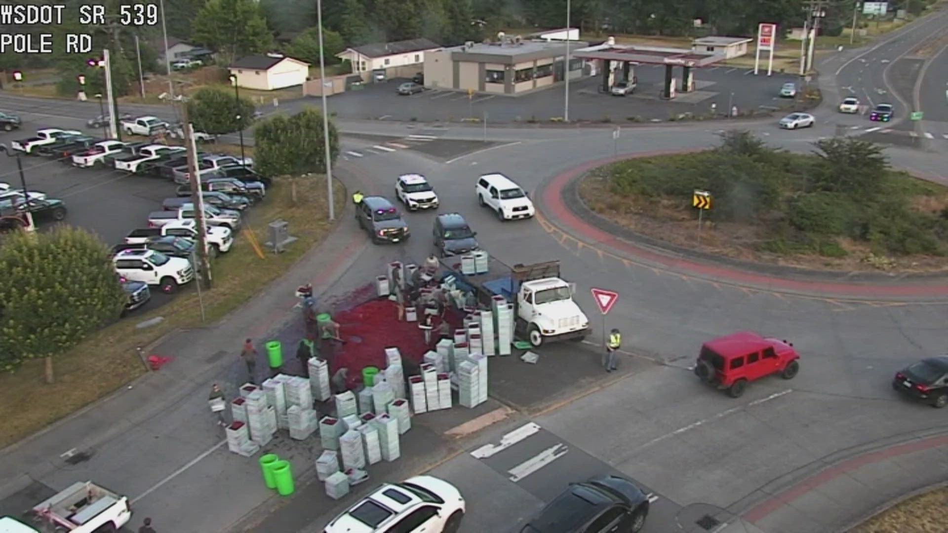 Traffic jam: berry spill at roundabout in Lynden closes lanes | king5.com