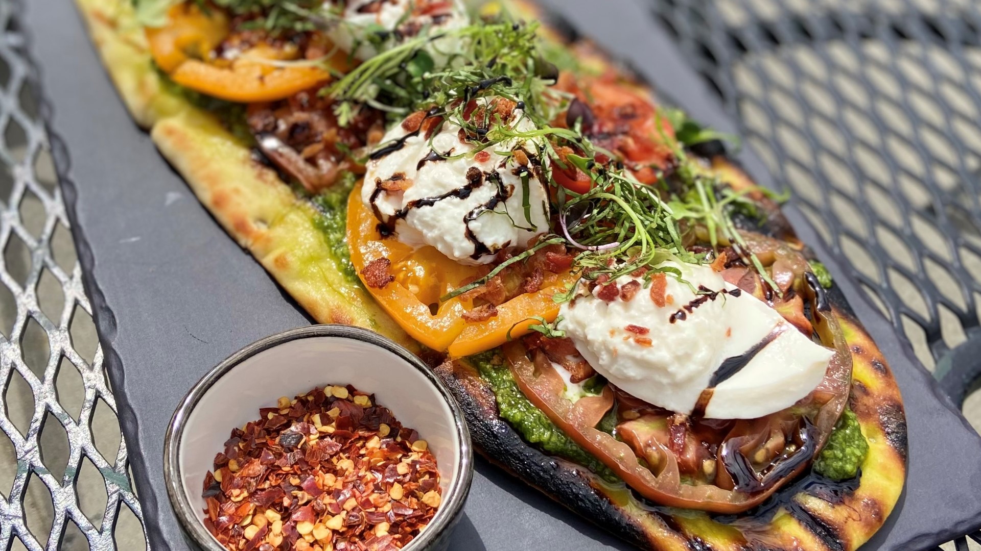 Longtime lakefront café in Kirkland reopens after more than a year ...