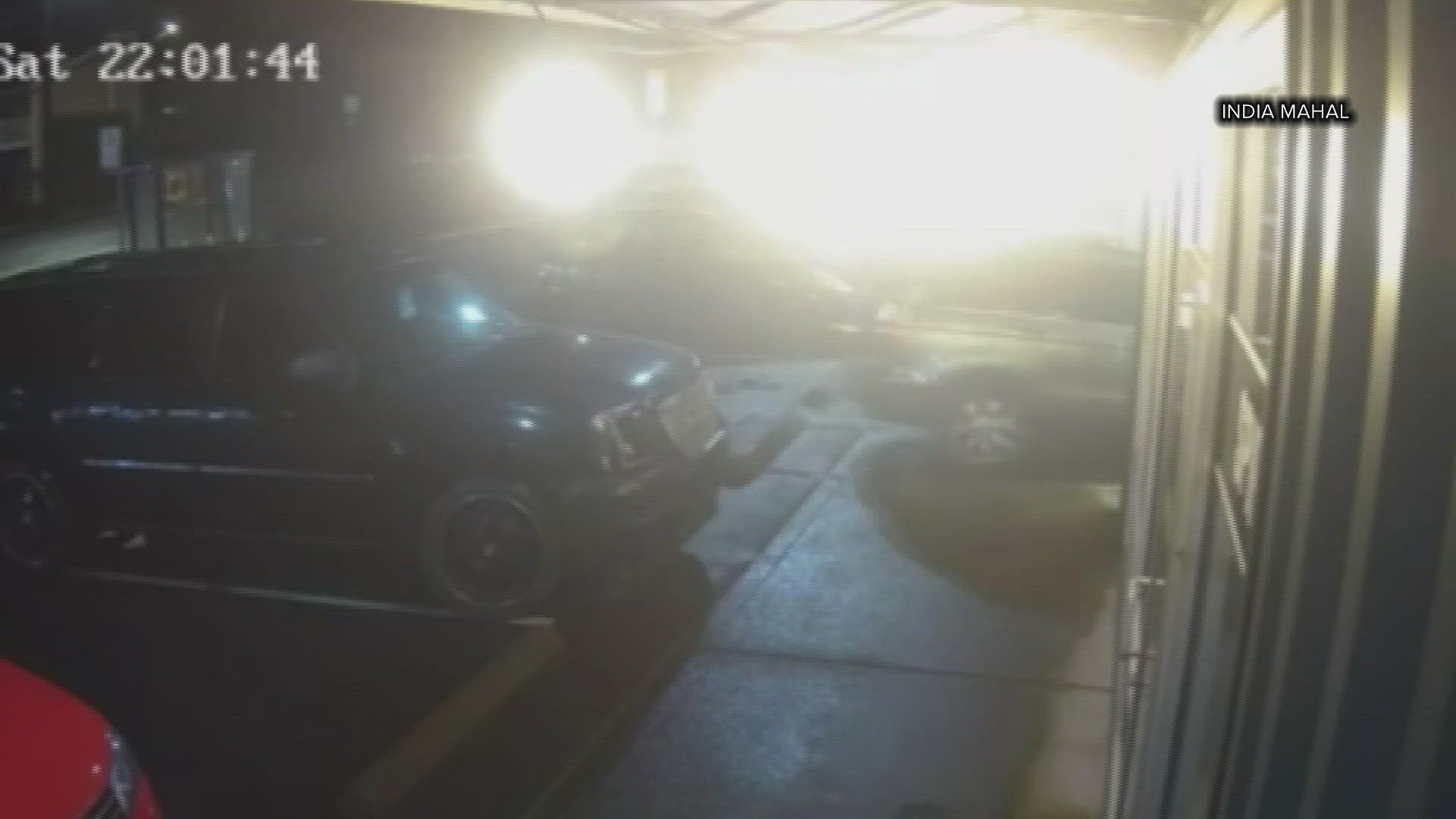 Restaurant owner tries to stop car thief, watches suspect crash into ...