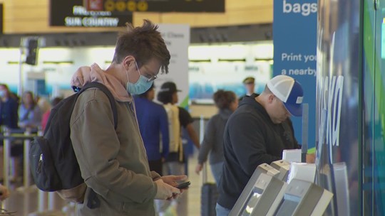 A Pimp's Playbook: How a former pimp talked his way into women's lives ...