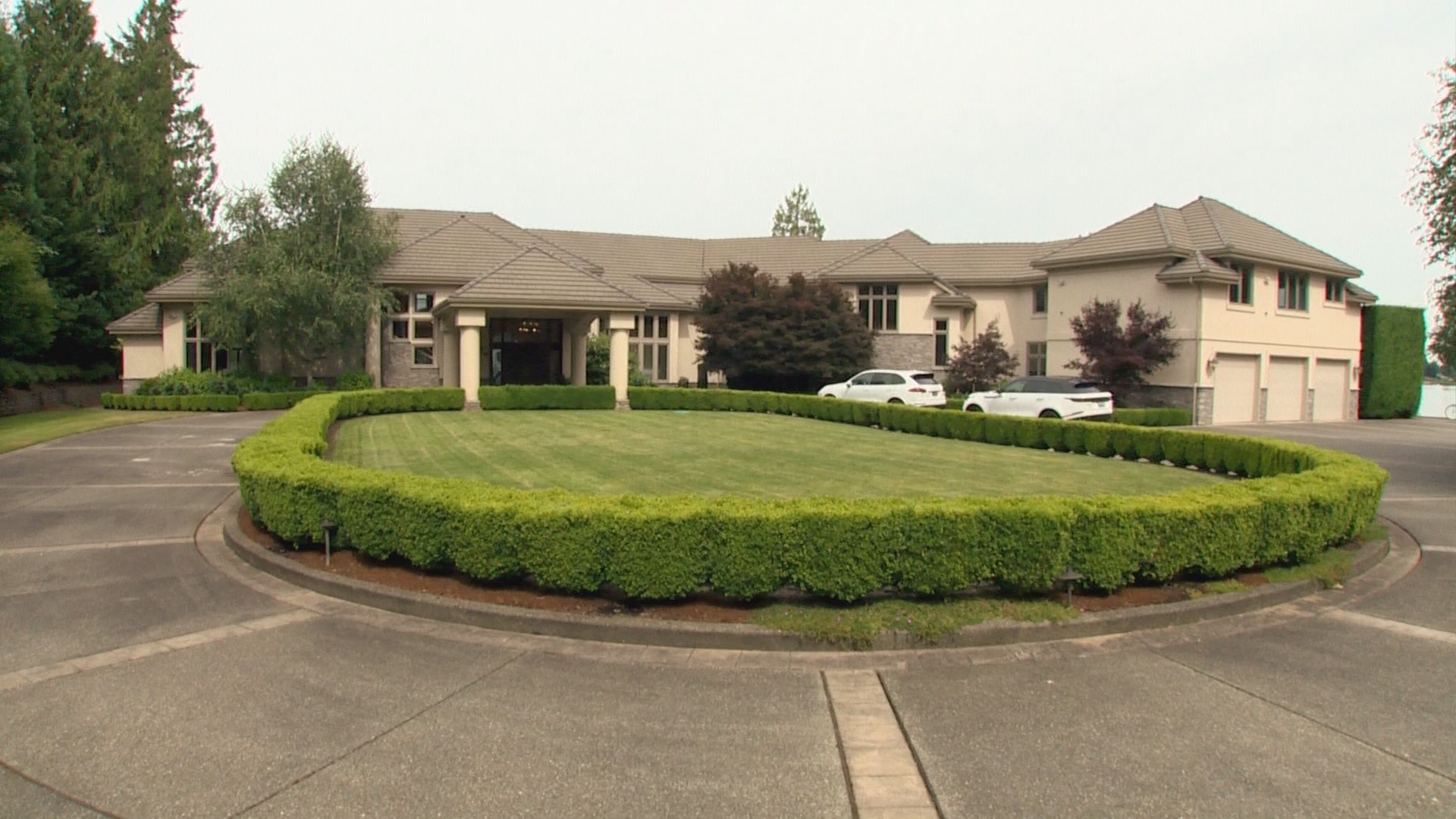 This Snag Island mansion is lakeside-livin' at its finest | king5.com