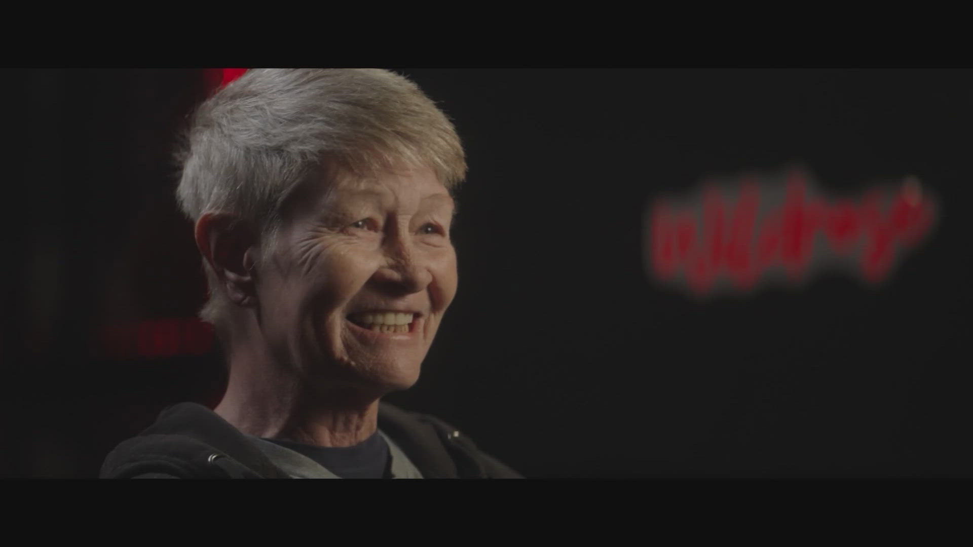 Co-owner of Seattle's iconic lesbian bar passes away | king5.com