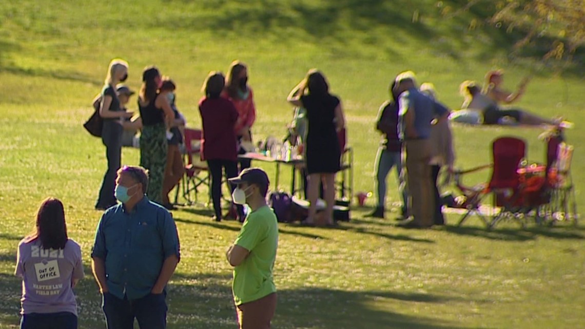 Inslee urges gatherings to be held outdoors to quell rising COVID-19 ...