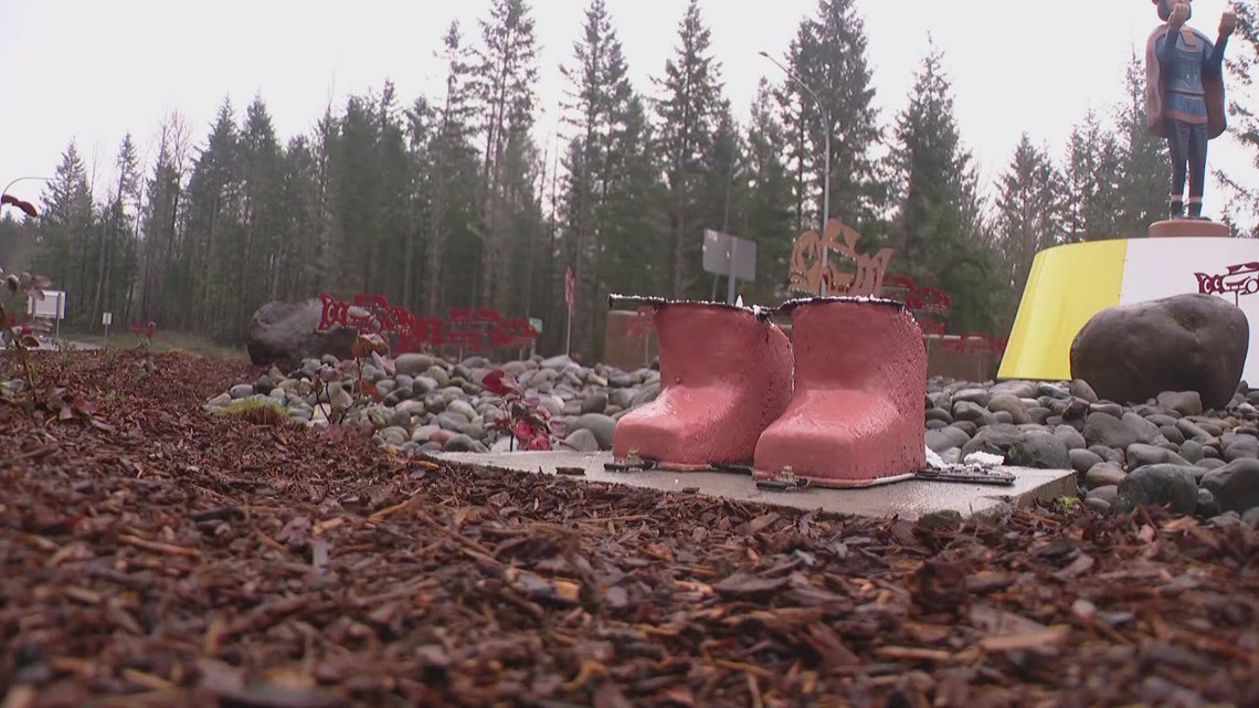 Native American welcome figures vandalized at Nisqually State Park ...
