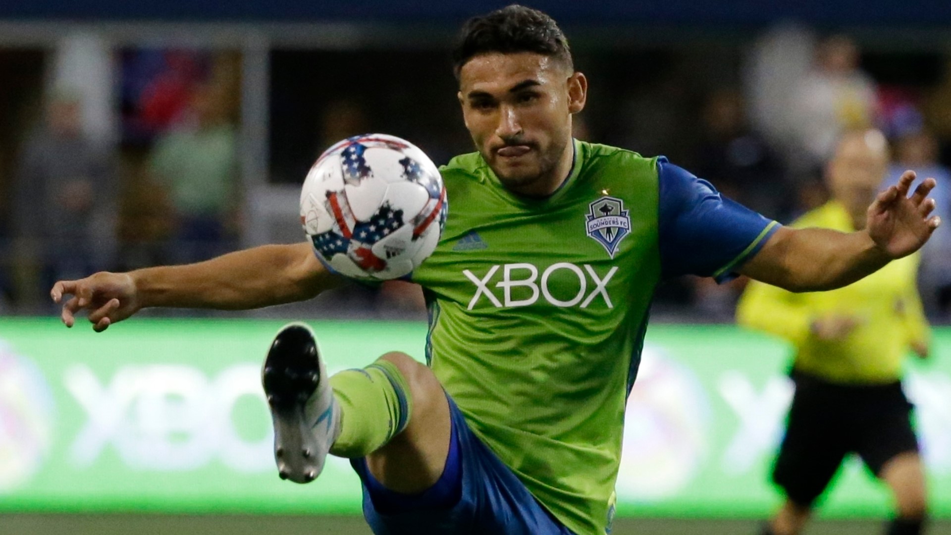 Sounders midfielder Cristian Roldan has red card rescinded | king5.com