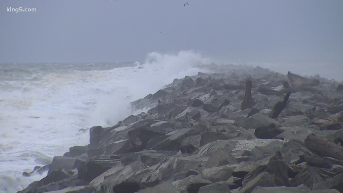 Heavy rain and high winds hit Washington coast | king5.com