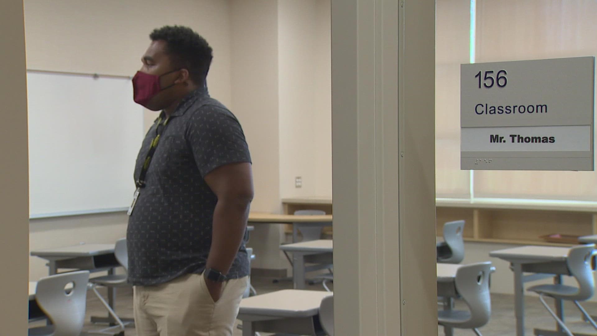 Auburn elementary teacher steps into his career during the pandemic ...