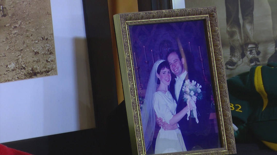 Seattle firefighter, 55, honored by hundreds after unexpected death ...
