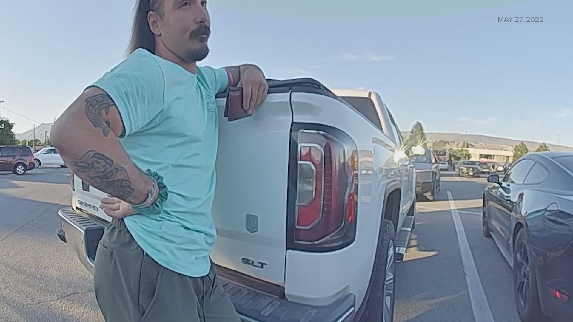 Listen to Travis Decker talk to police days before he disappeared with his daughters | king5.com