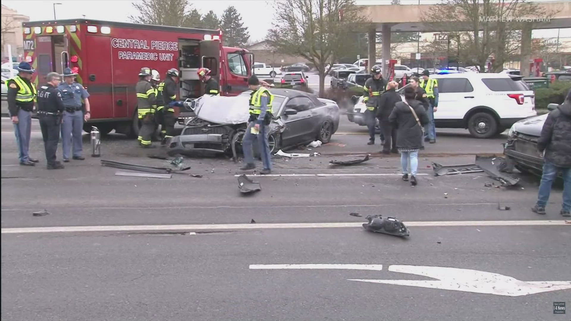 Parking lot fight results in multi-vehicle crash, closure of major road ...