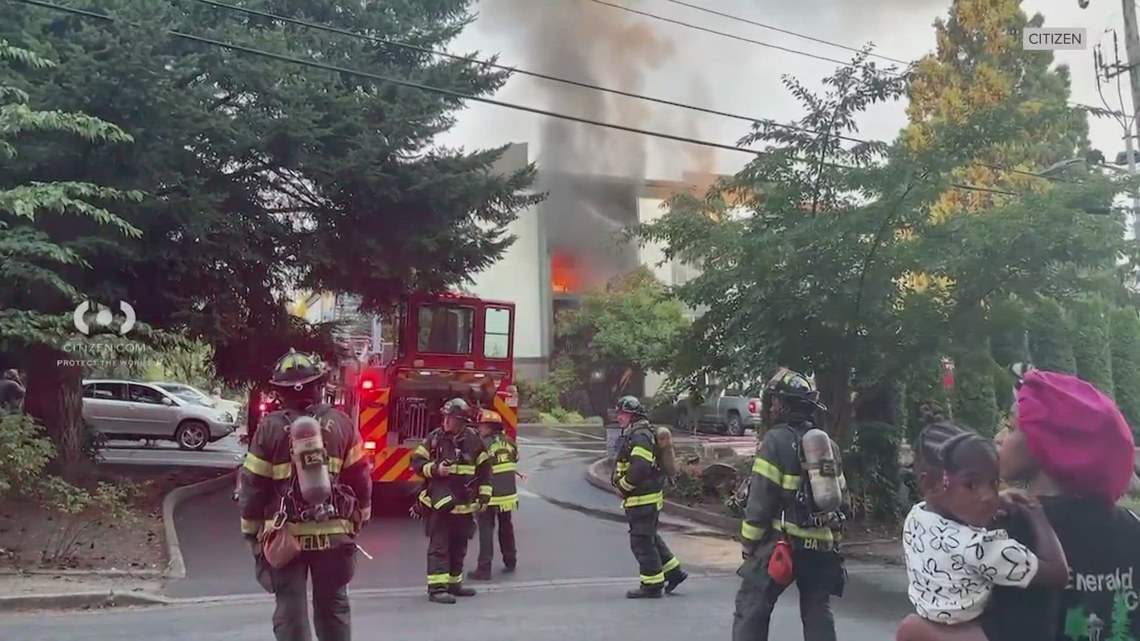 Fire that displaced about 60 people in Shoreline under investigation ...