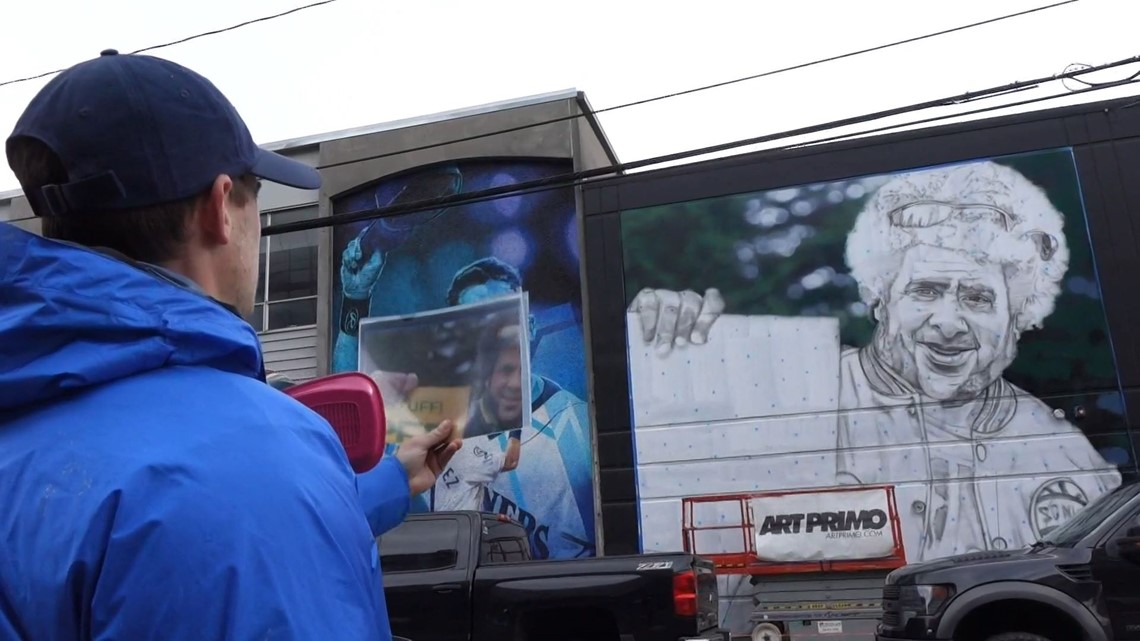 The 'Sonics Guy' commemorated with SODO mural | king5.com