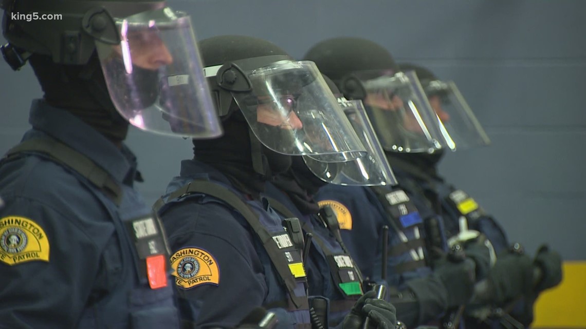 Washington State Patrol trains recruits on chokeholds, but restricts ...