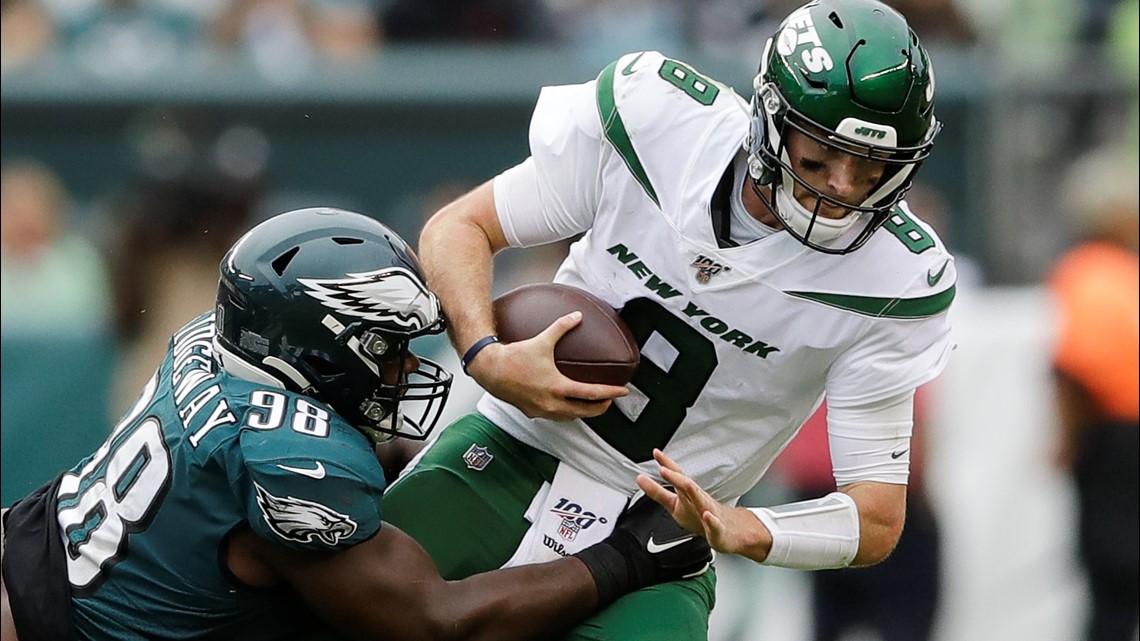 Jets waive QB Falk to make room for LB Copeland | king5.com
