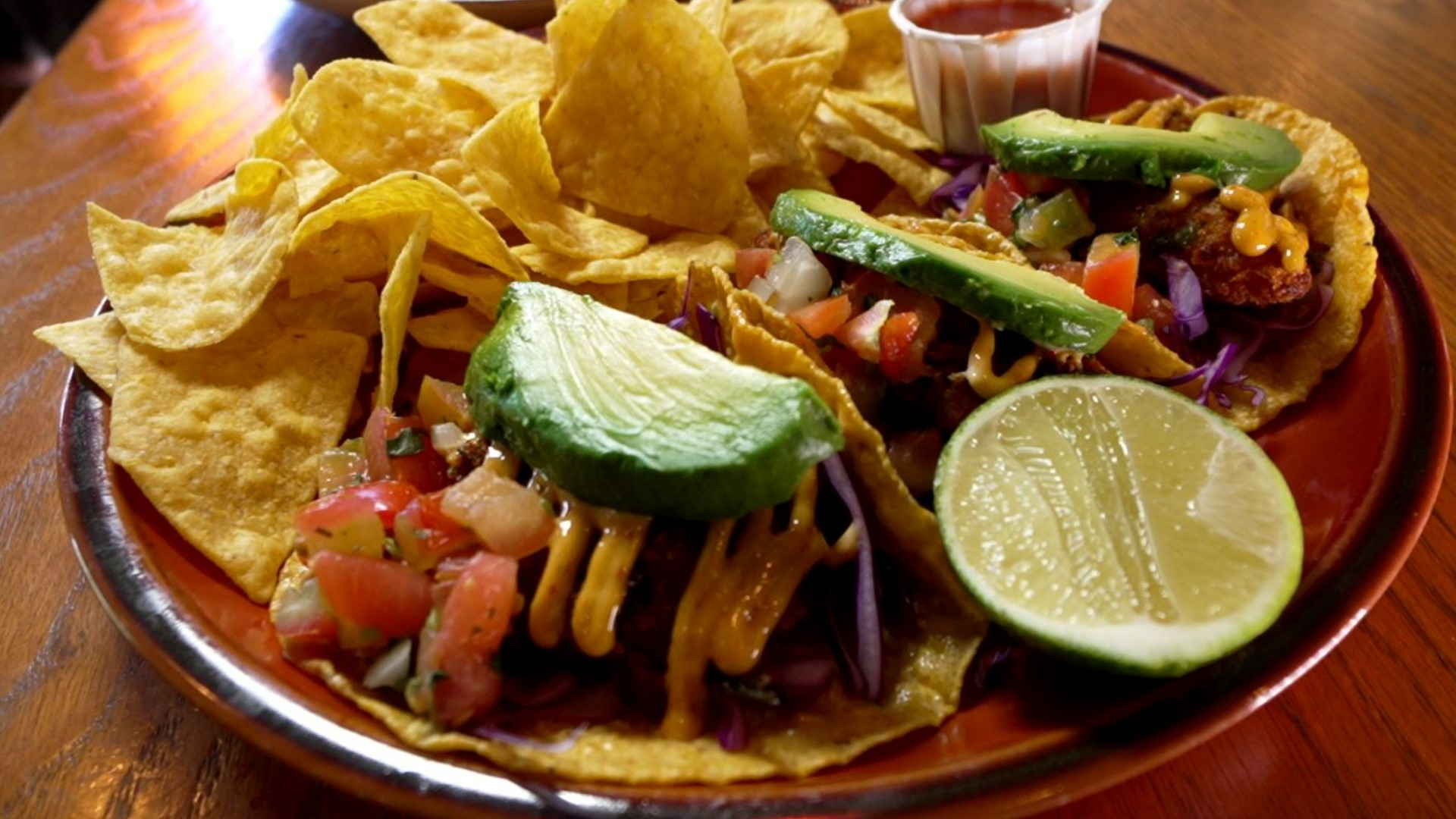 Happy silver anniversary to this iconic Seattle cafe! | king5.com