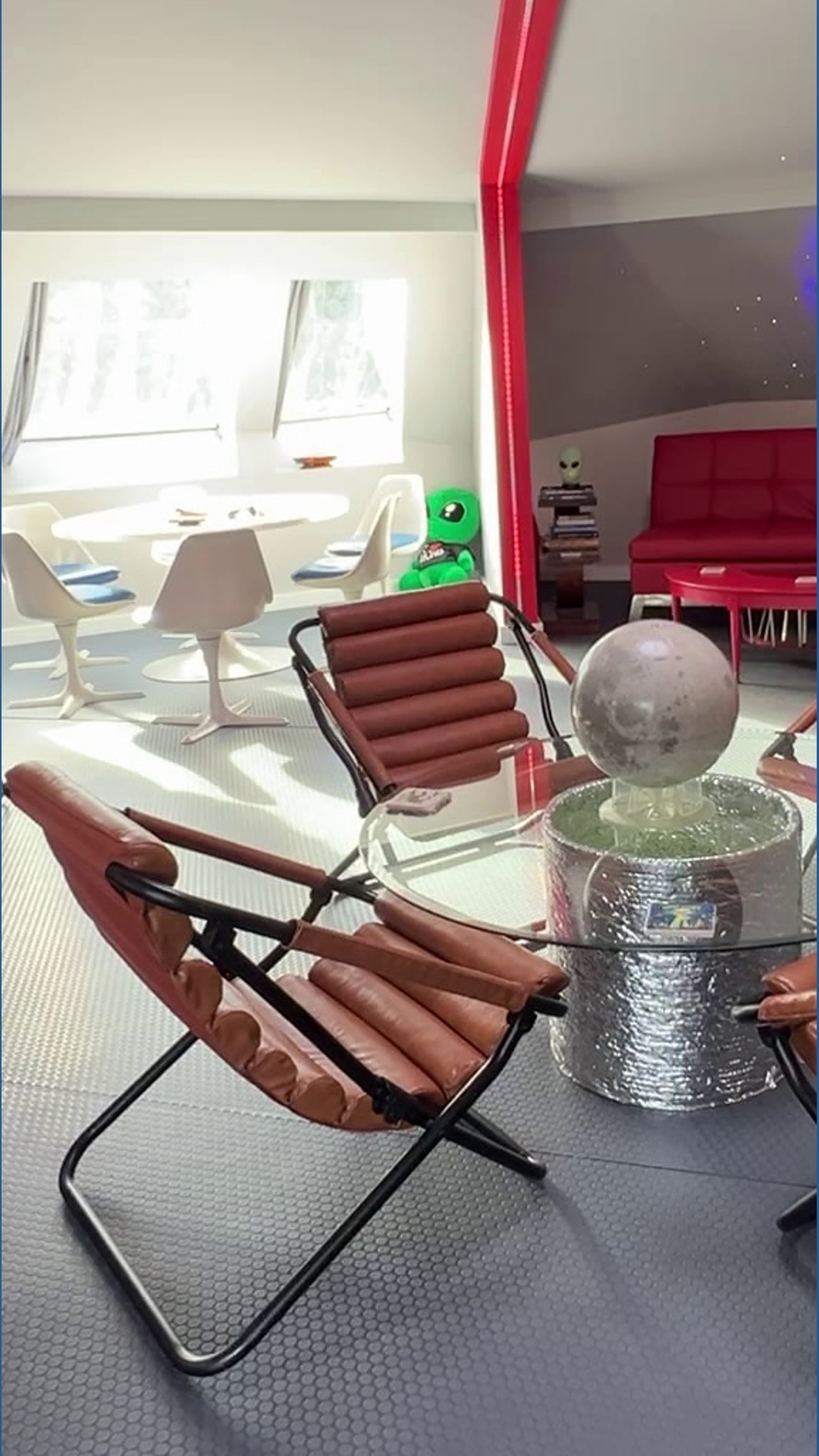 Spend the night inside a Spaceship in Vancouver, WA | king5.com