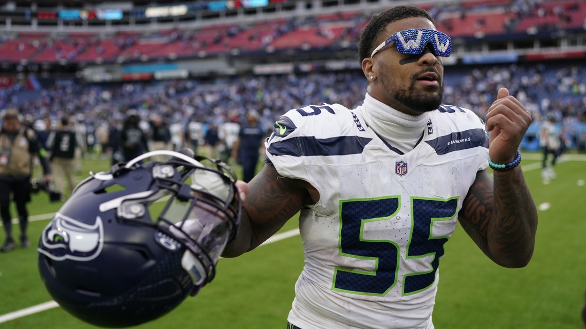 Seahawks restructure Jones contract for salary cap space | king5.com