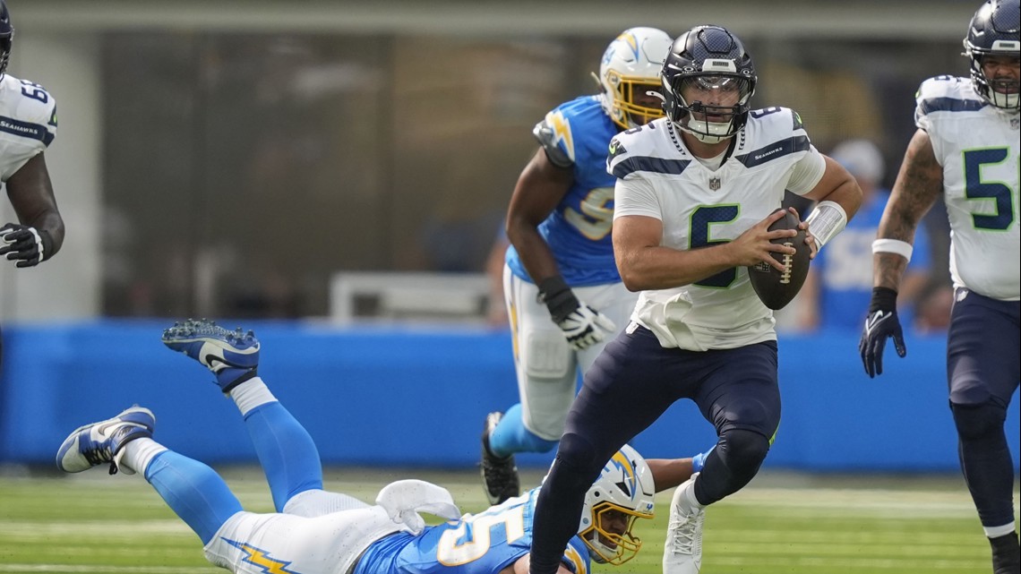 Sam Howell directs 2 scoring drives as Seahawks beat Chargers 16-3 to ...