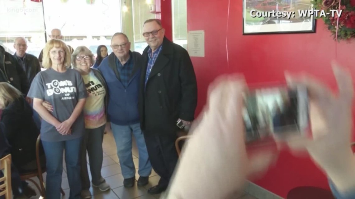 Kenmore mayor meets long lost siblings | king5.com