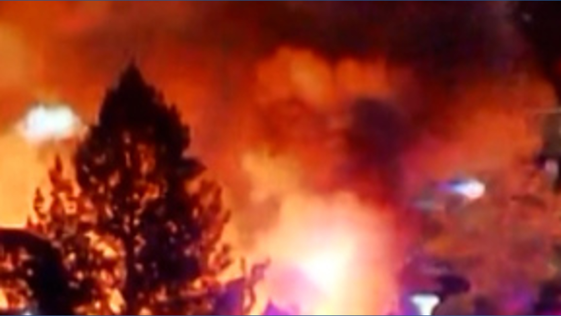 Floating homes catch fire on Columbia River in Portland | king5.com