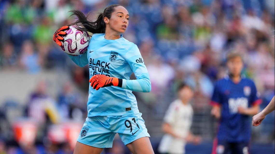 Man United signs OL Reign goalkeeper Phallon Tullis-Joyce | king5.com