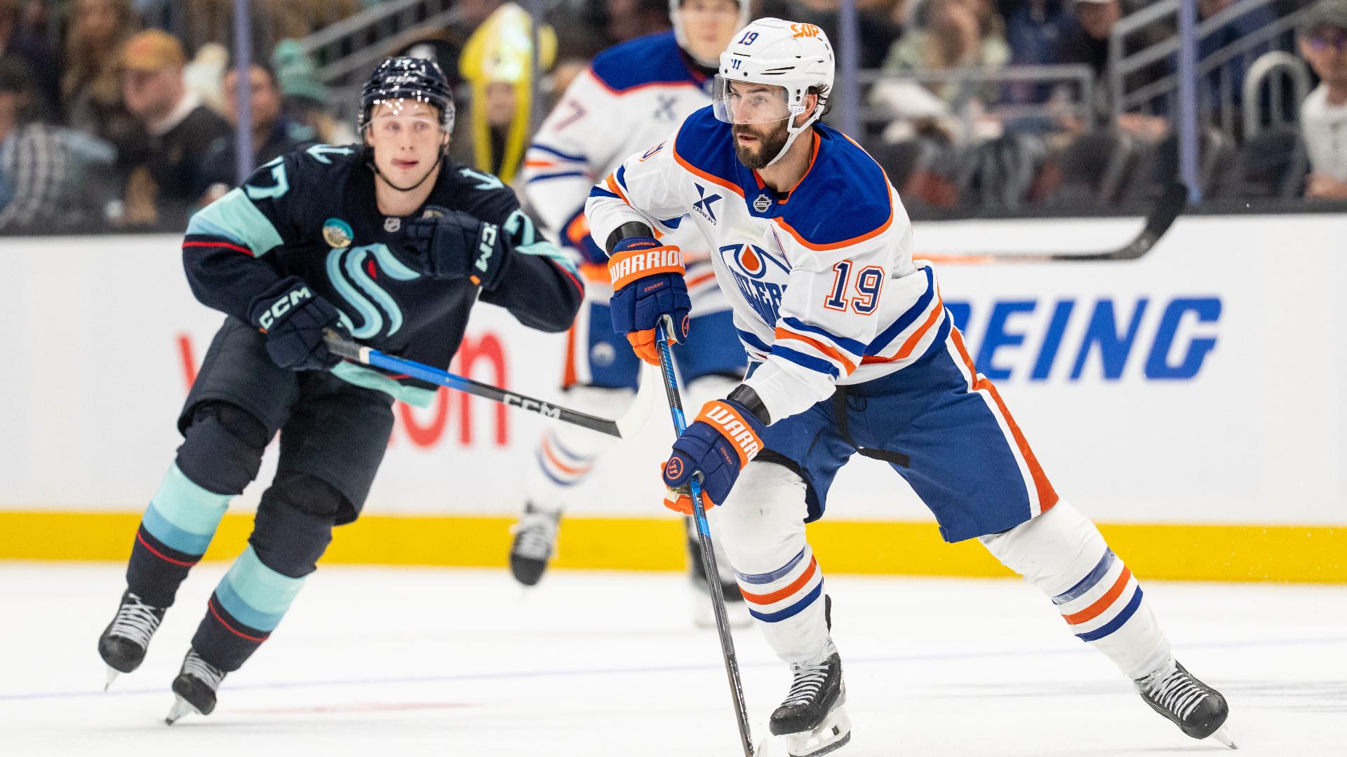 Humpy wins first ever salmon run in 15th inning of ALDS Game 5 | king5.com