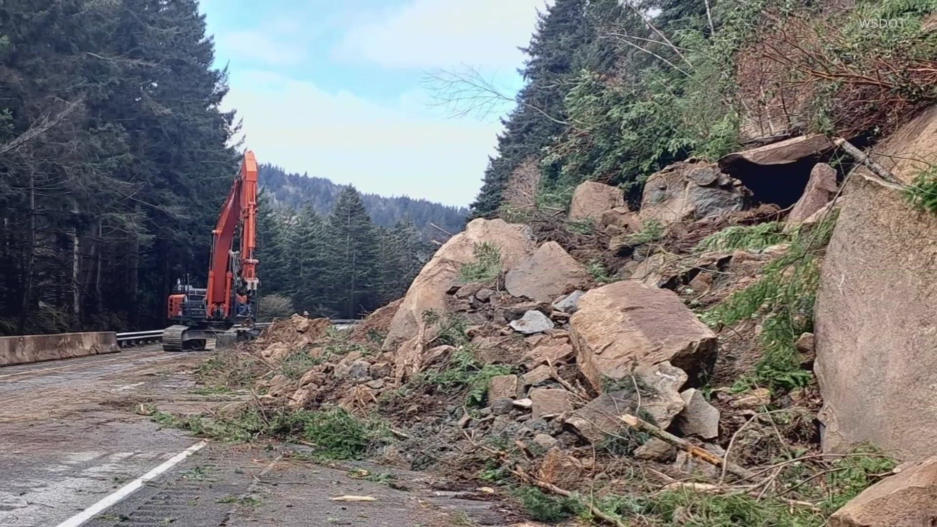 Crews working to clear landslide blocking I-5 near Bellingham | king5.com