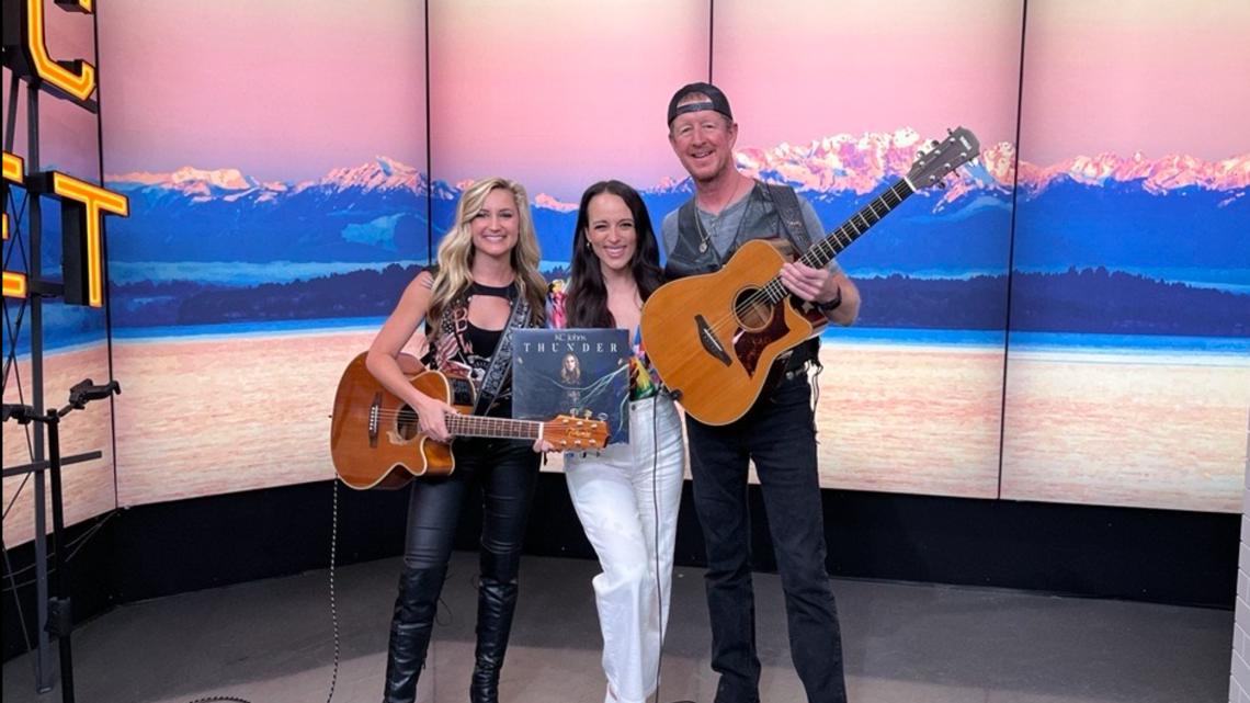Country Music’s KC Johns starts her WA state tour | king5.com