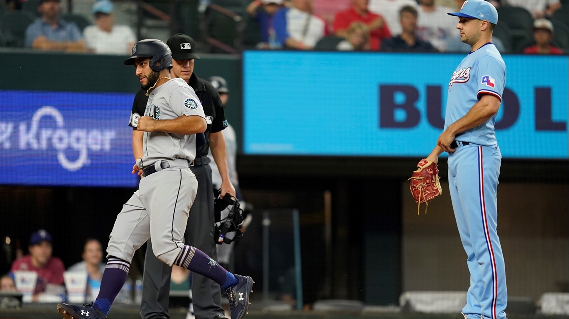 Mariners rally late with help of wild pitch, beat Texas 6-5 | king5.com