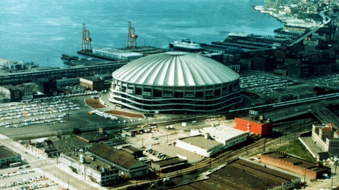 Fans celebrate Mariners’ 50th season with memories of the Kingdome ...