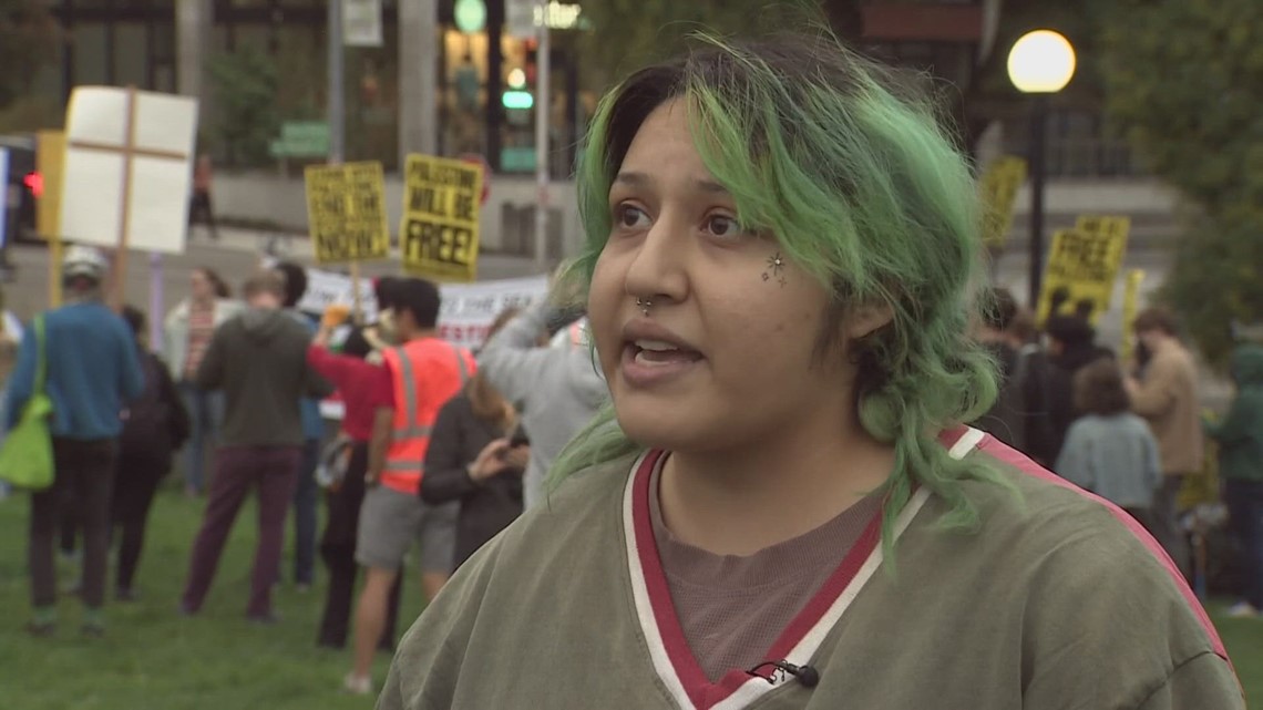 Seattle woman clings to hope as her friend evacuates Gaza | king5.com