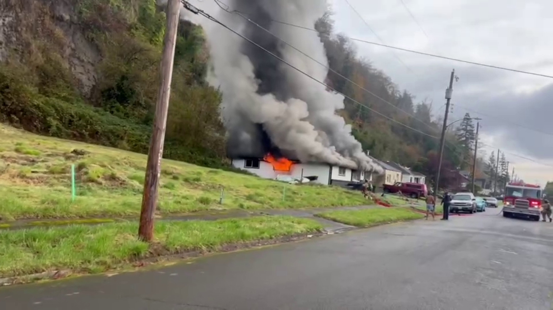 Smoke detector saves family in Hoquiam house fire | king5.com