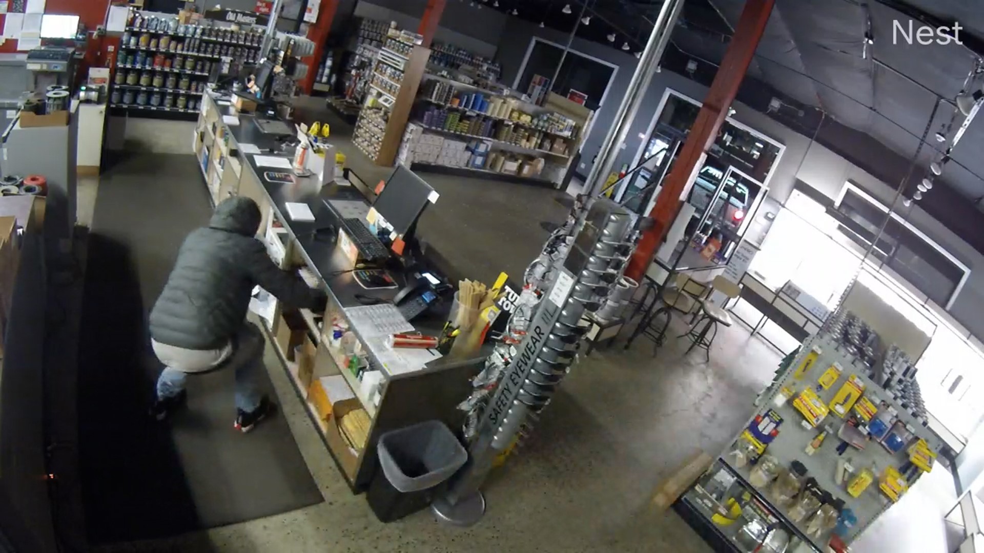 RAW: Surveillance footage shows thieves smashing truck into Edmonds paint store | king5.com