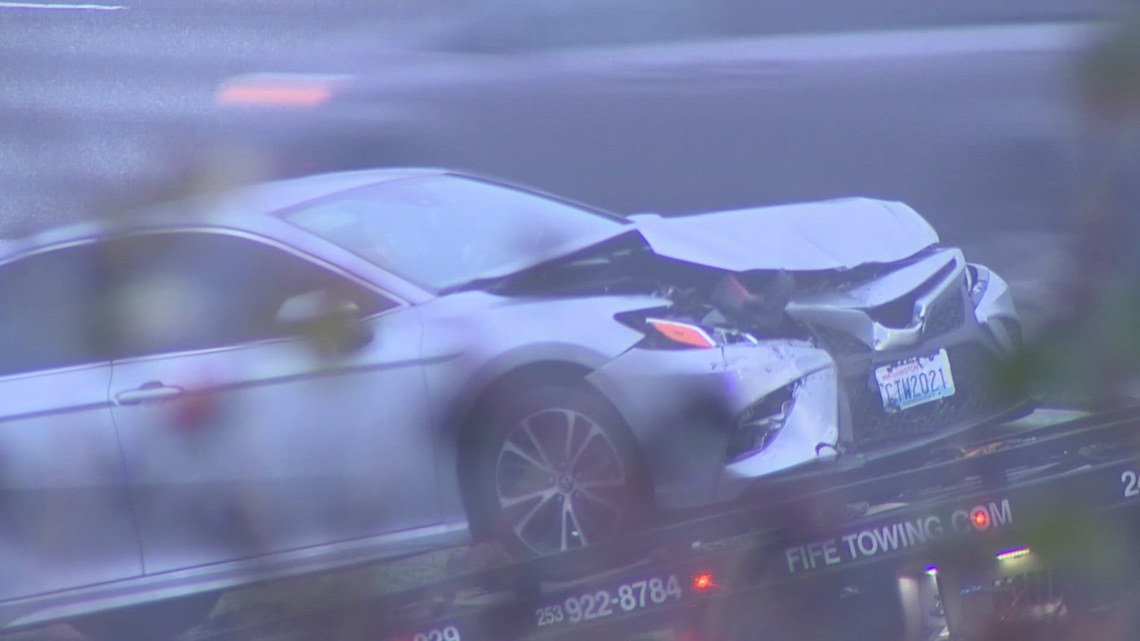 21-car pile up on freeway caused by debris | king5.com