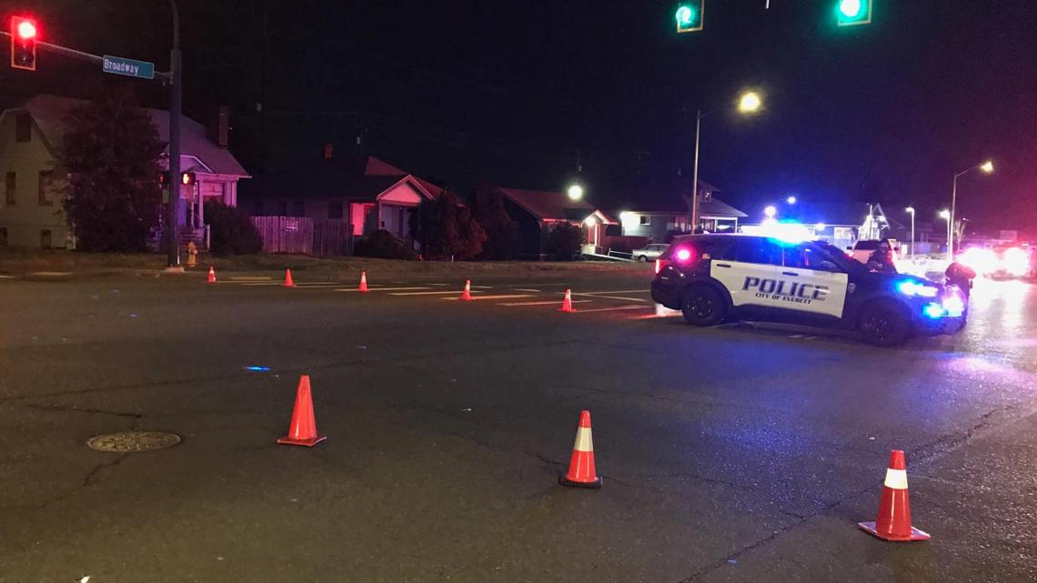 Fatal car into pedestrian collision in Everett closes major roadway ...