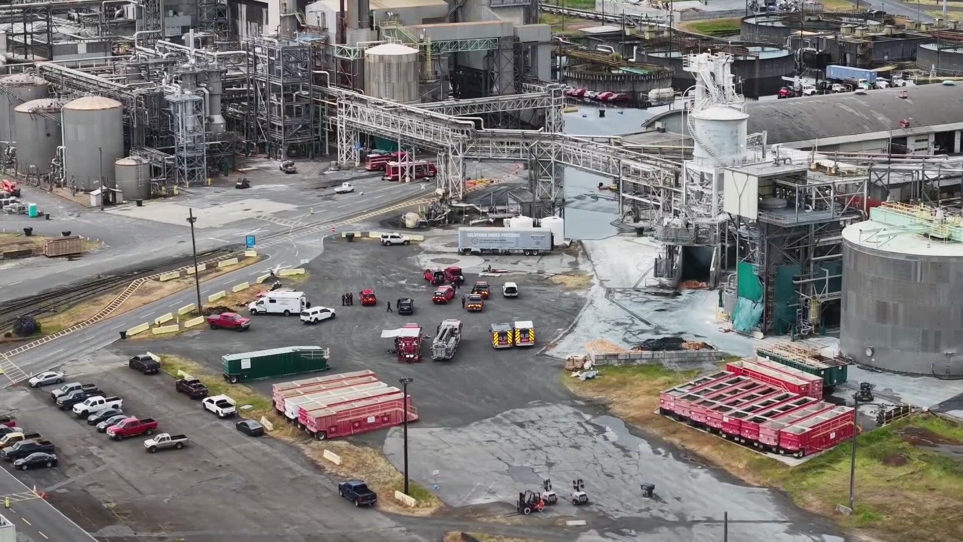 Tank implosion at Longview paper mill kills at least 1, injures ...