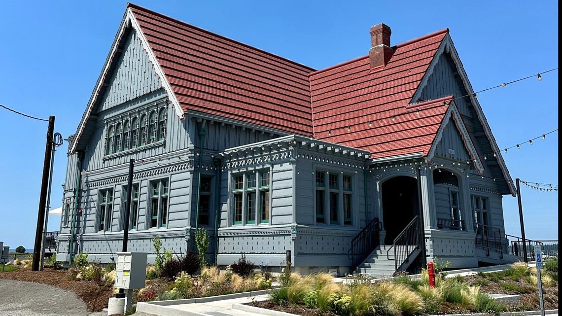 Grab coffee or cocktails at old Weyerhaeuser Building in Everett ...