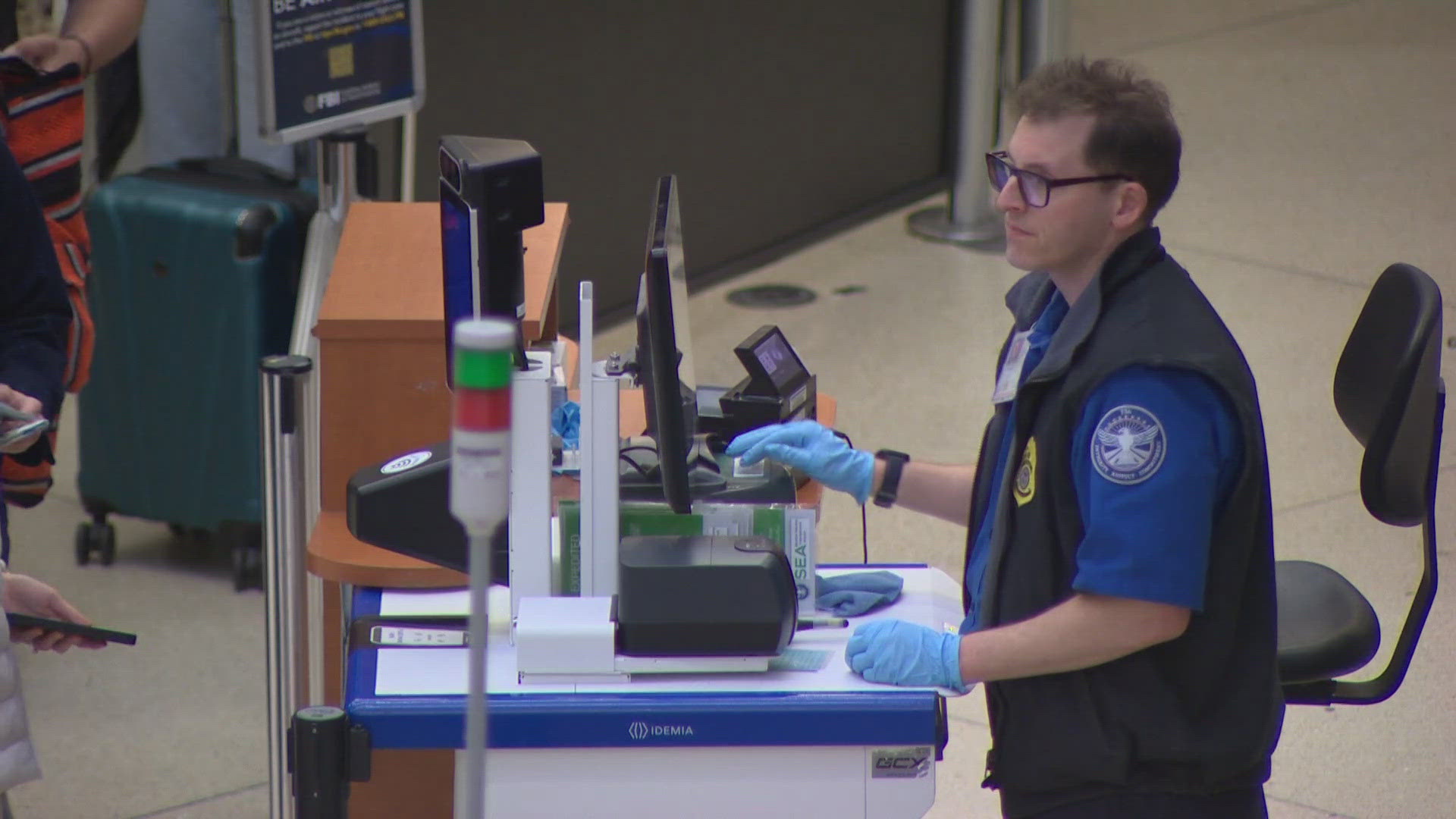 ICE to be stationed at airports to assist TSA Monday | king5.com