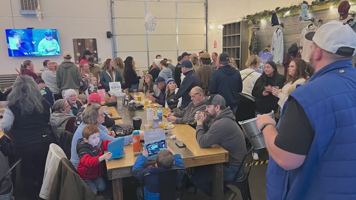 Mariners legend Edgar Martínez doubles Snohomish flood fundraiser ...