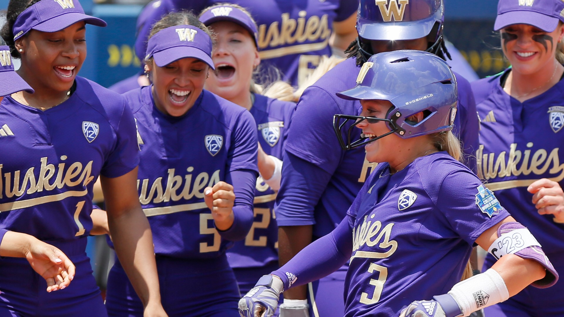 Holtorf's three hits lead Washington past Utah in Women's College World ...