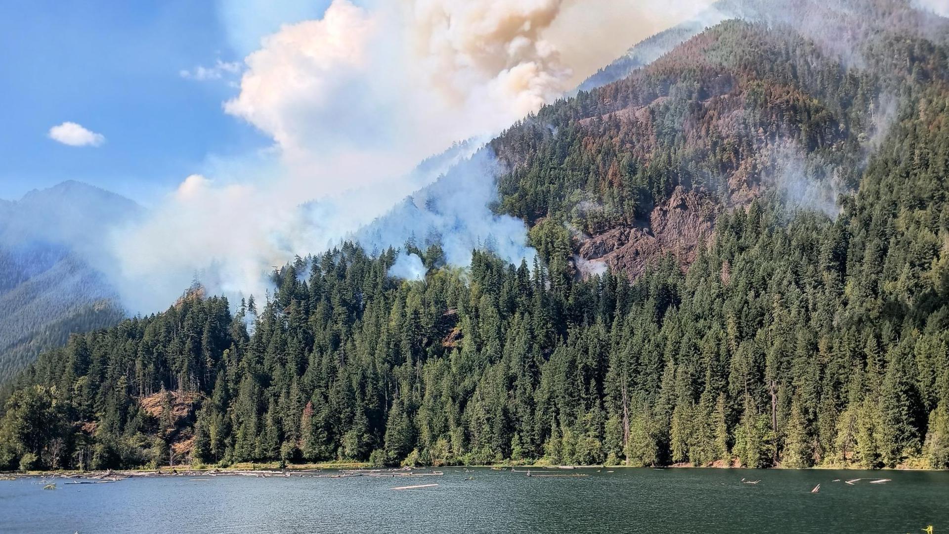Wildfire smoke impacting air quality on the Olympic Peninsula | king5.com